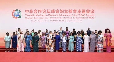 La Première Dame participe à une conférence en marge du FOCAC à Beijing