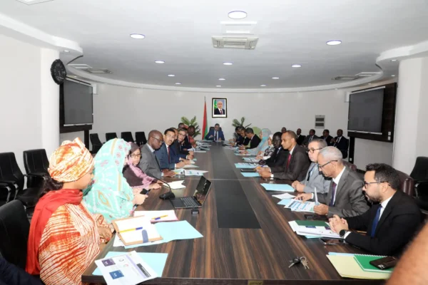 Mauritanie : le Premier ministre, El Moctar Ould Djay fait le point sur ...